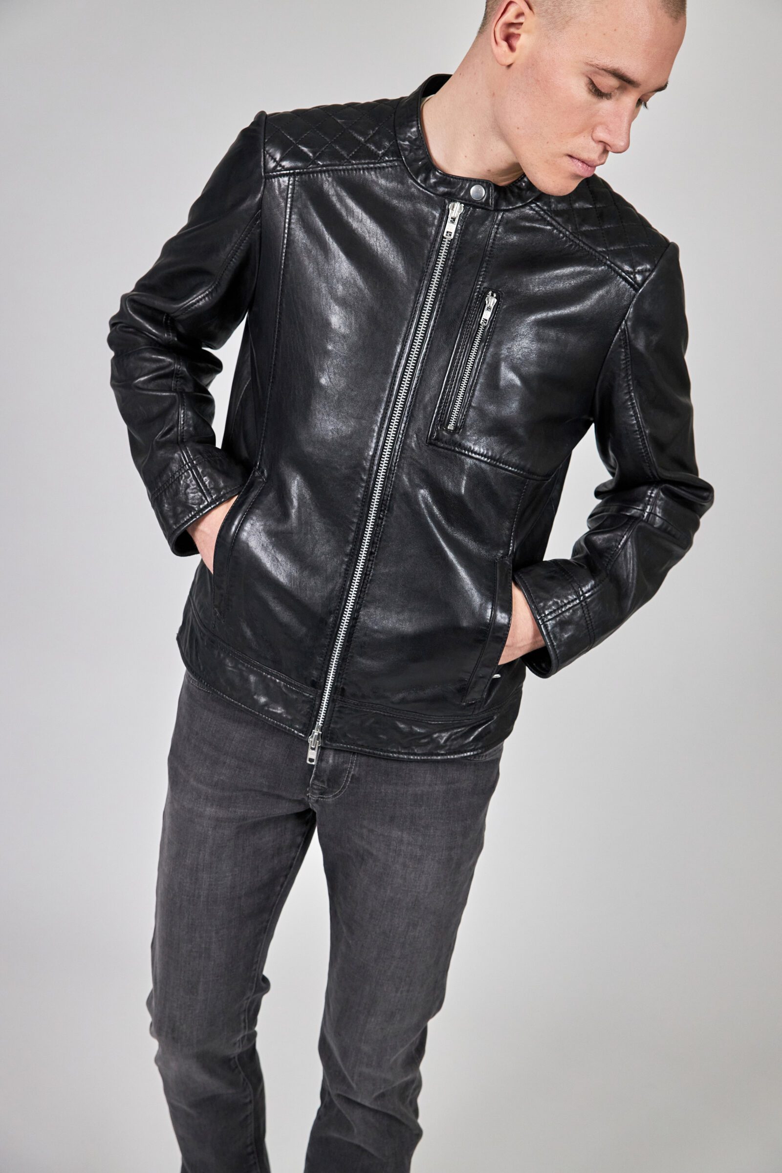 Skinnjackor Och Läderjackor För Kvinnor, Män och Barn - Jofama